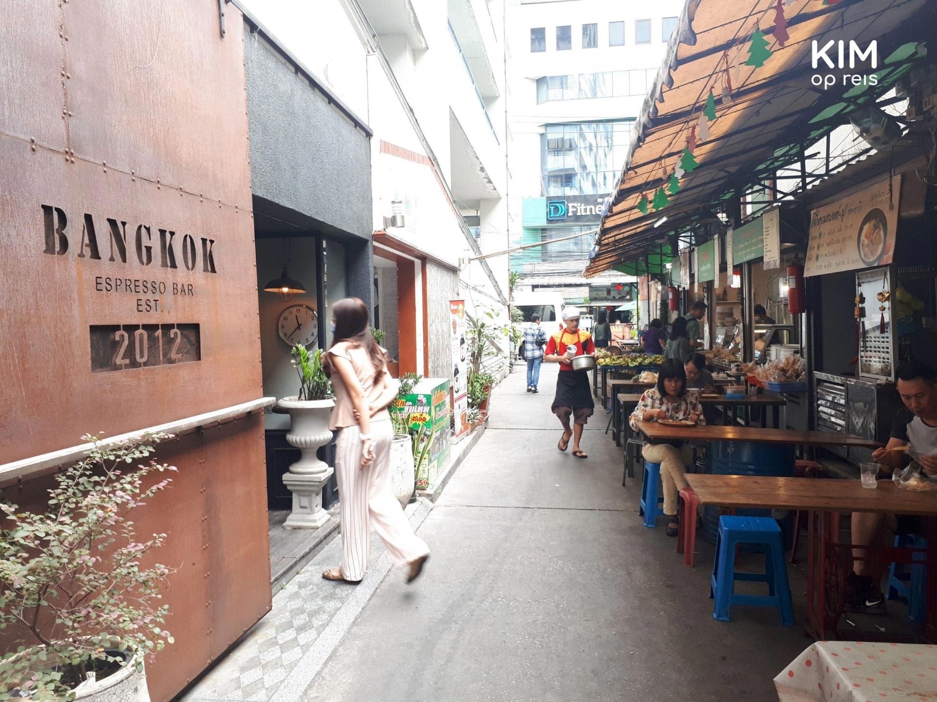 Where to eat, drink, and sleep in Ari - Bangkok's upcoming district ...