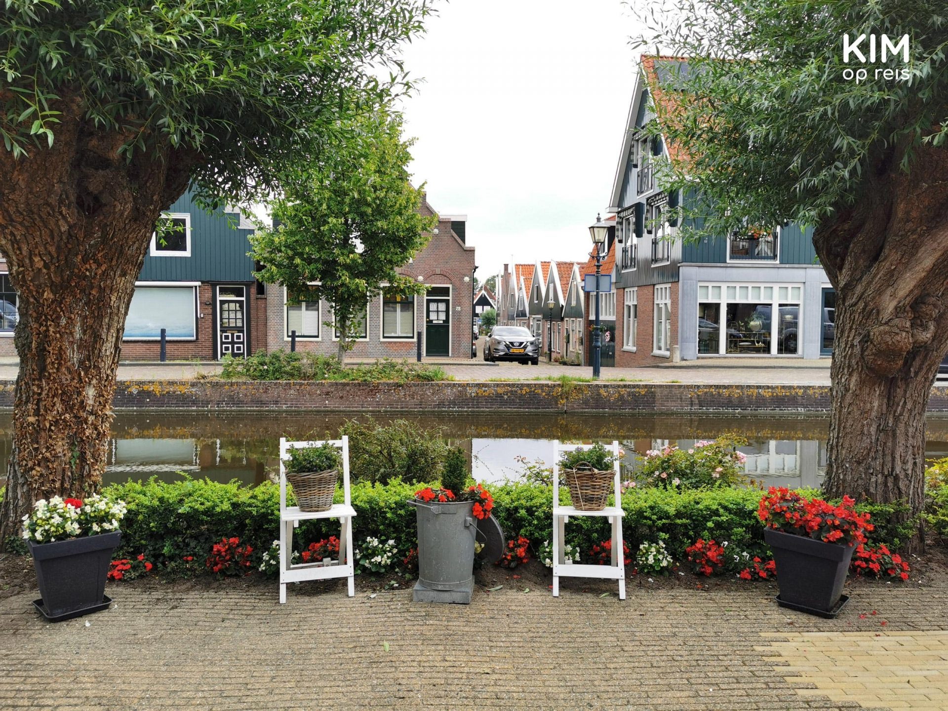 A day in Volendam and Marken in the Netherlands: typical touristy and ...